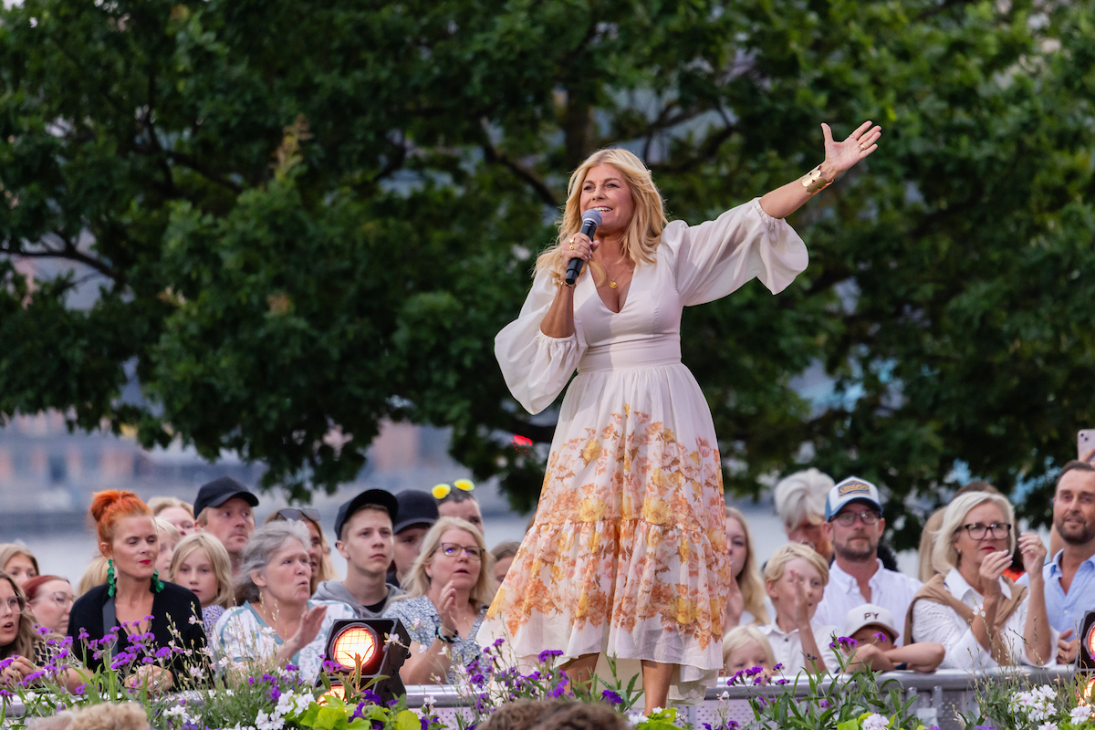 Kändistätt i säsongens sista Allsång på Skansen - GALA magasin